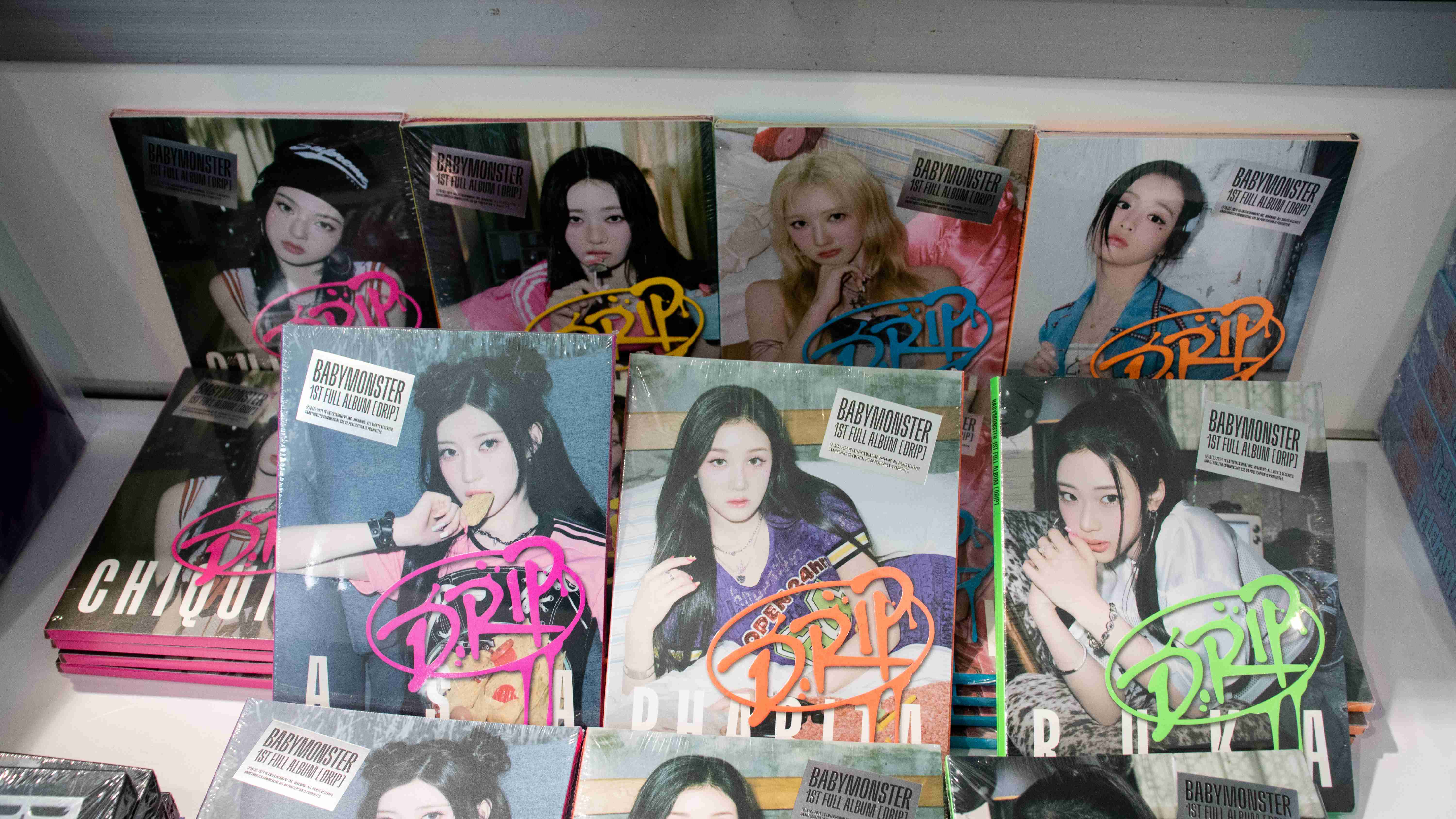 KPOP追星迷必看 ! 韓流期間限定店「KPOP MERCH」首度來台 SEVENTEEN、TWICE等大勢韓團周邊 台北三創限定登場 ! - oneone宇宙