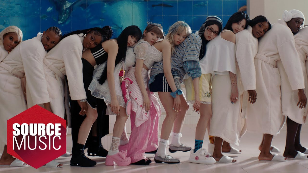 萬代食玩推出韓國人氣女團《LE SSERAFIM》推出全新周邊食玩「CRAZY」雙層威化餅乾 與偶像一起享受美味與收藏樂趣 ! - oneone宇宙