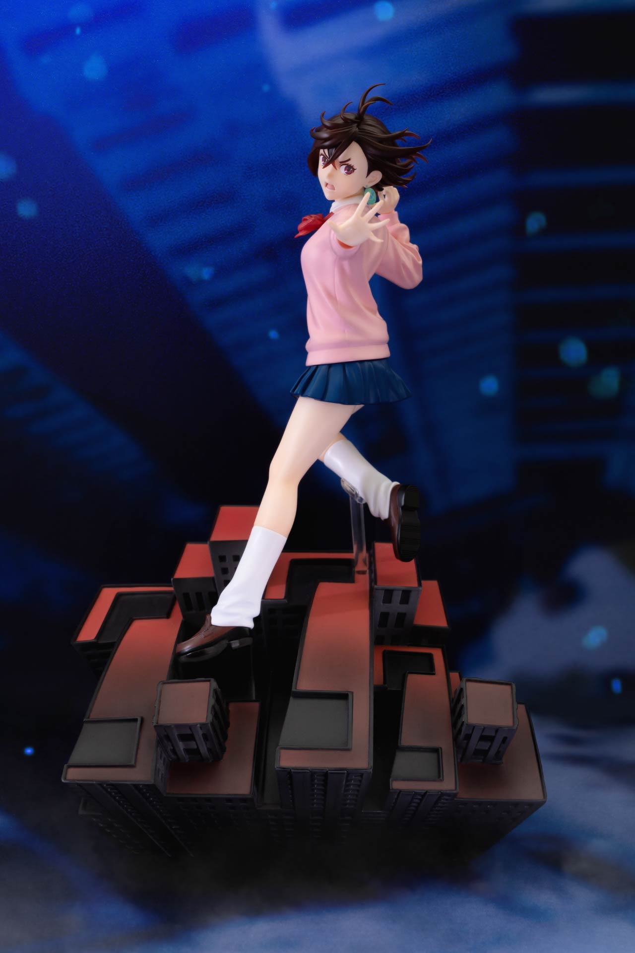 TV動畫《膽大黨》超能力爆發！TAITO全新品牌「DRESSTA」推出限定《小桃》立體雕像，帥氣再現戰鬥瞬間 - oneone宇宙